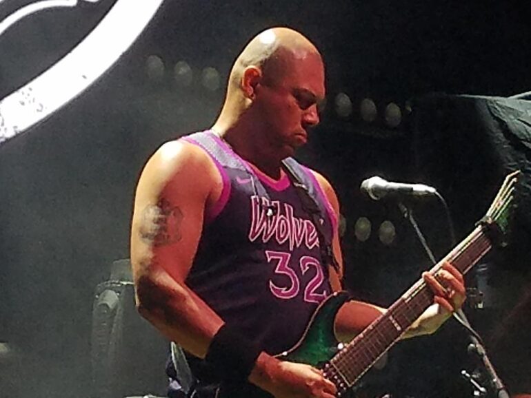 ИЗВЕСТЕН В ЩАТИТЕ ПОДКАСТЪР ПОСЯГА НА “АЕРОСМИТ” – :: BADROCK RADIO